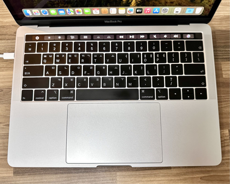 MacBook Pro 2020 13 inch 8GB/256GB Touchbar