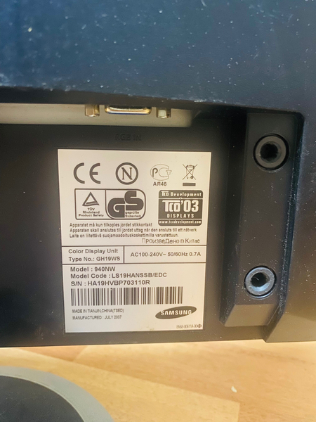 Монитор Samsung  19  диагональ