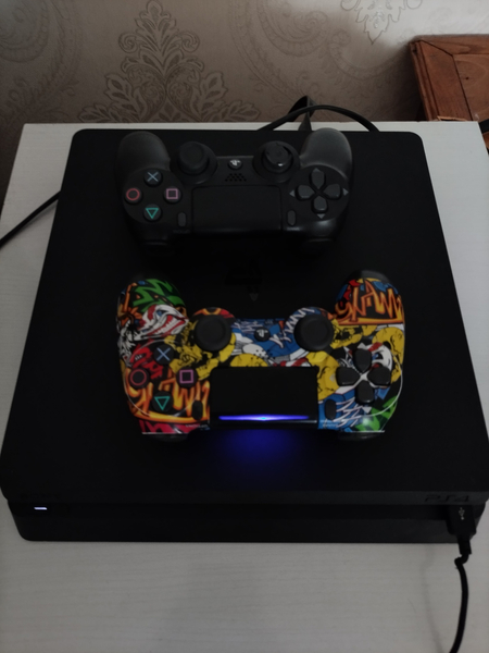 Playstation 4 slim
