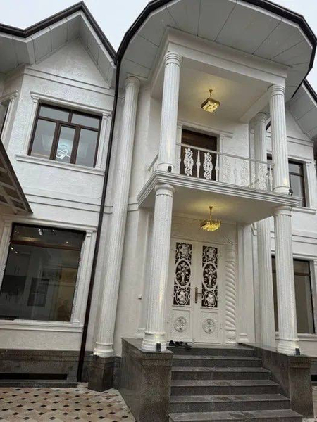 Продается Евро дом Ор-р: Мехнат 450м2