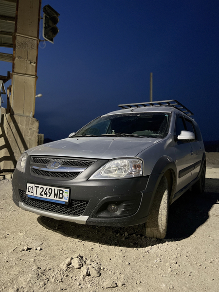 Lada largus cross