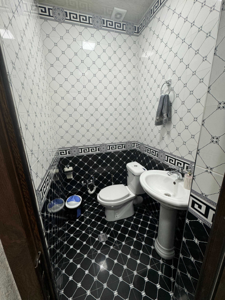 Qibray tumani Selxozda (AGRAR UNIVERSITETI) uy sotiladi