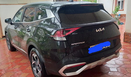 Kia sportage sotiladi