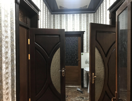 Eshiklar tayyorlaymiz:Tabbiy yog'ochdan qilanadi