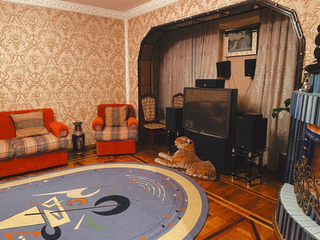 Срочно продаю свою квартиру ,3 комнаты на юнусабаде