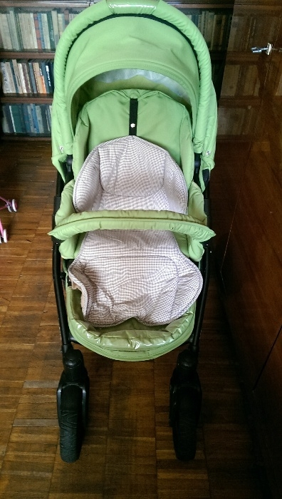 Продается коляска три в одном zippy.sport.