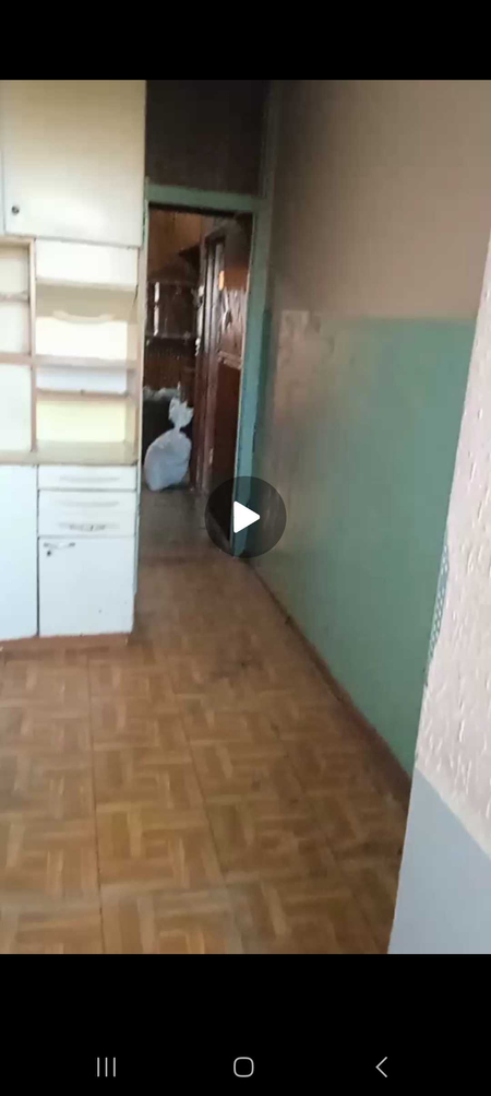 Kvartira  abu saxiy orqasida.