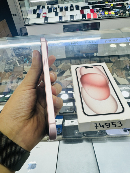 iPhone 15  128 gb yengide