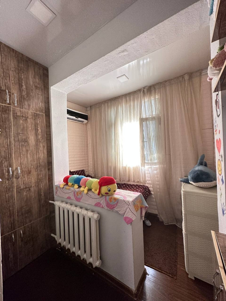 Куйлик Панелныйда 3 хонали уй сотилади СРОЧНО.