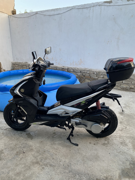 Sukuter idial ozgacha vid
