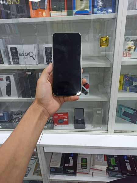 Samsung  A 14.  .