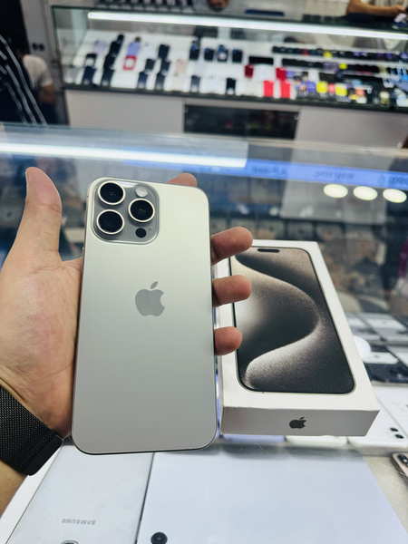 iPhone 15 Pro Max 256 gb natural