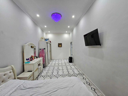 1 xonali 42m² +42m² remontli podval.