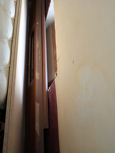 Spalni divan matrasi yoq