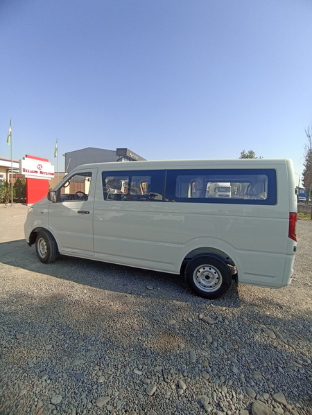 Dong-Feng M08 miniven