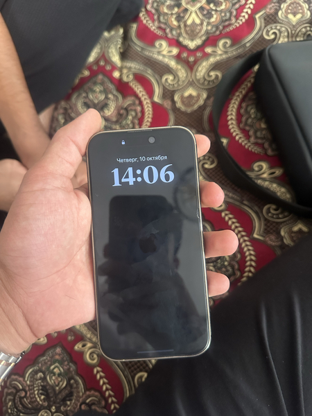 Iphone 14 pro  soltiladi