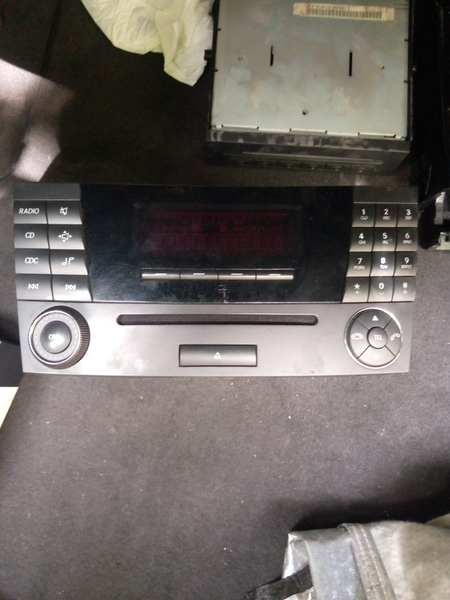 W211 E320 original magnitafon