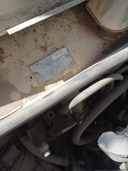 Vaz 2106 sotiladi srochno