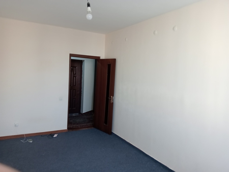 Ijaraga beriladi sergile yangi choshteppa 1/2 qilingan