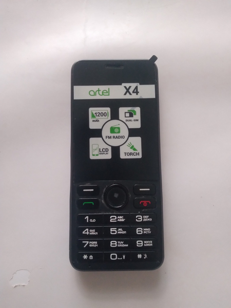 Artel f4 телефон