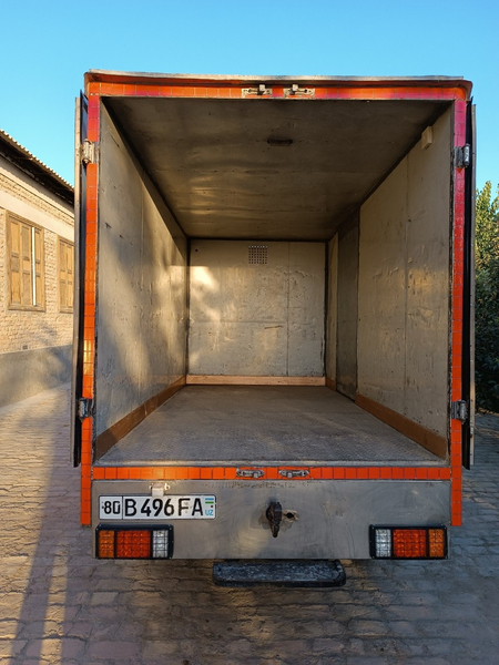 Isuzu Jac sotiladi 9.300$ kelishiladi