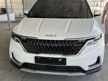 Автотранспорт KIA Carnival 2023 seats 9