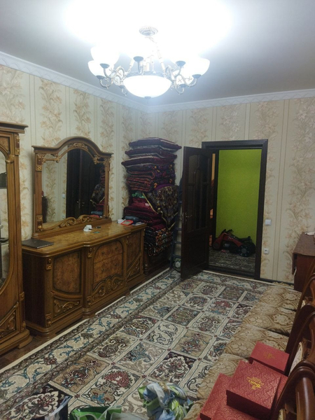 Срочно продается квартира Яшнабад Тузель 2 3/3/5, цена  80000у.е