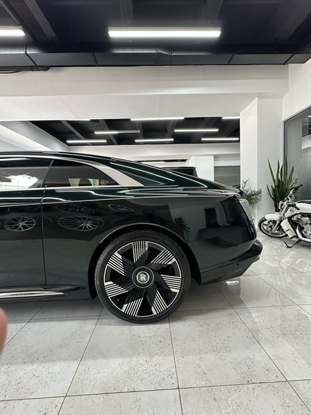Rolls royce spectre 2024