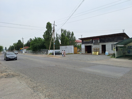 Но турар жой сотилади