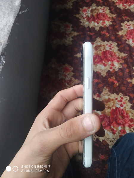 Samsung Galaxy j1 ace