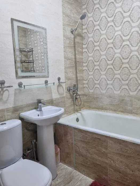 2/4/8 БОБУРА. 50м2. Яккасарайский р-н. ор-р Макро. НЕ 
