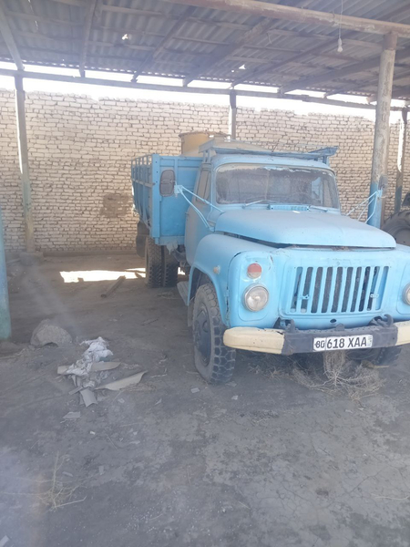 Gaz 53 samasval sotiladi