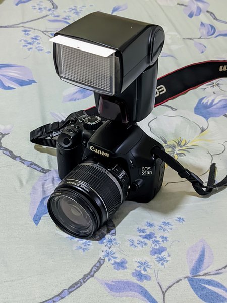 Canon 550d в хорошем состоянии