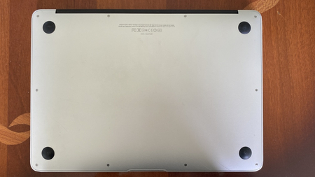 Macbook air 13  в отличном состоянии.  Интересно обмен на iPhone