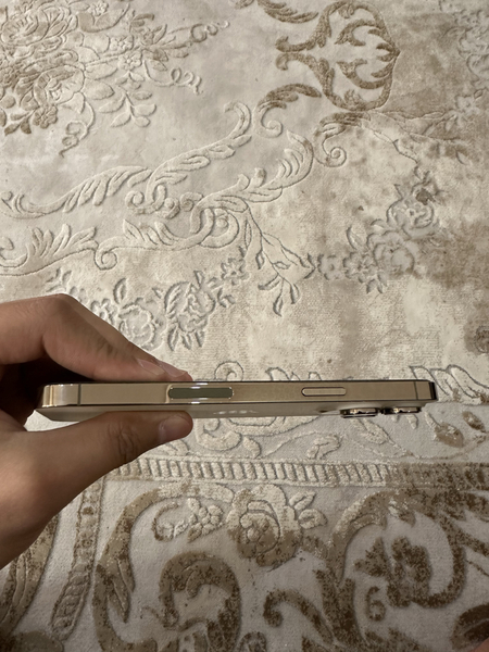 Iphone 14 pro max Gold