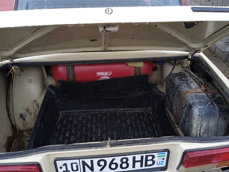 Vaz 2107 sotiladi