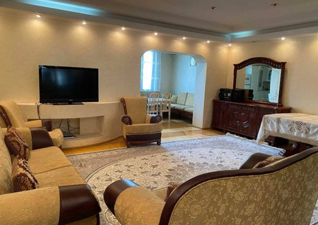 #Дружба Сой рестаран 3/3/4 92м²