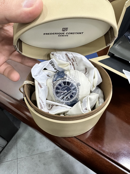 Frederique Constant с Бриллиантами почти пол карата