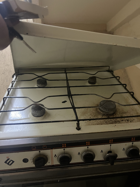 gaz plita sotiladi