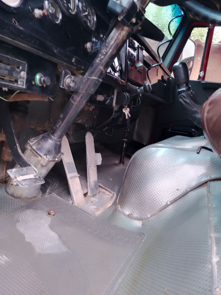 Kamaz samosval sotiladi