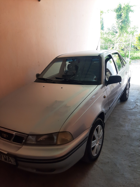 Daewoo Nexia 1 dons