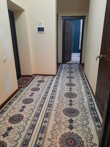 Срочно 2 хонали квартира сотилади