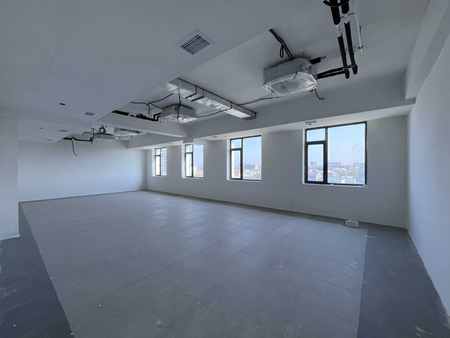 (Добрый) Катта Козиробод (Стадион Бунедкор), 3700 + 800 м², 1 линия