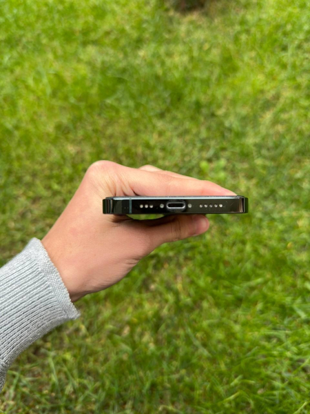 iPhone 13 pro green