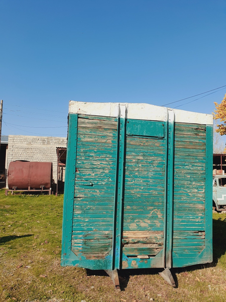 Kamaz bort uzunligi 6.30 balanligi 2.65.eni 2.45