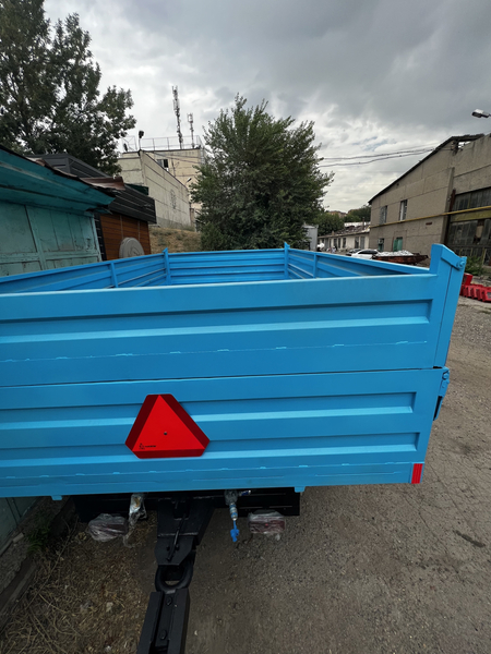 Прицеп 6 тонна.