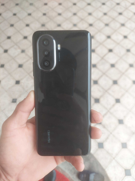 Huawei pura y79 ultra