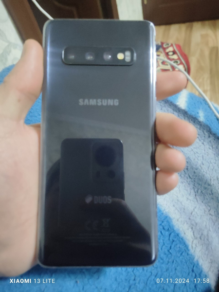 Samsung S10 8/128gb xolati ideal srochna sotiladi