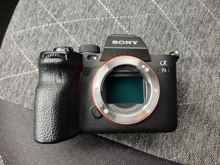 Sony a7 S III body sotiladi