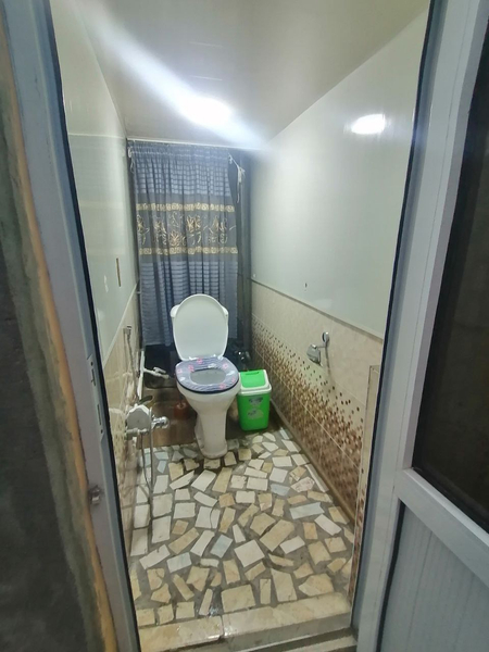 Xovli sotiladi 11 xona